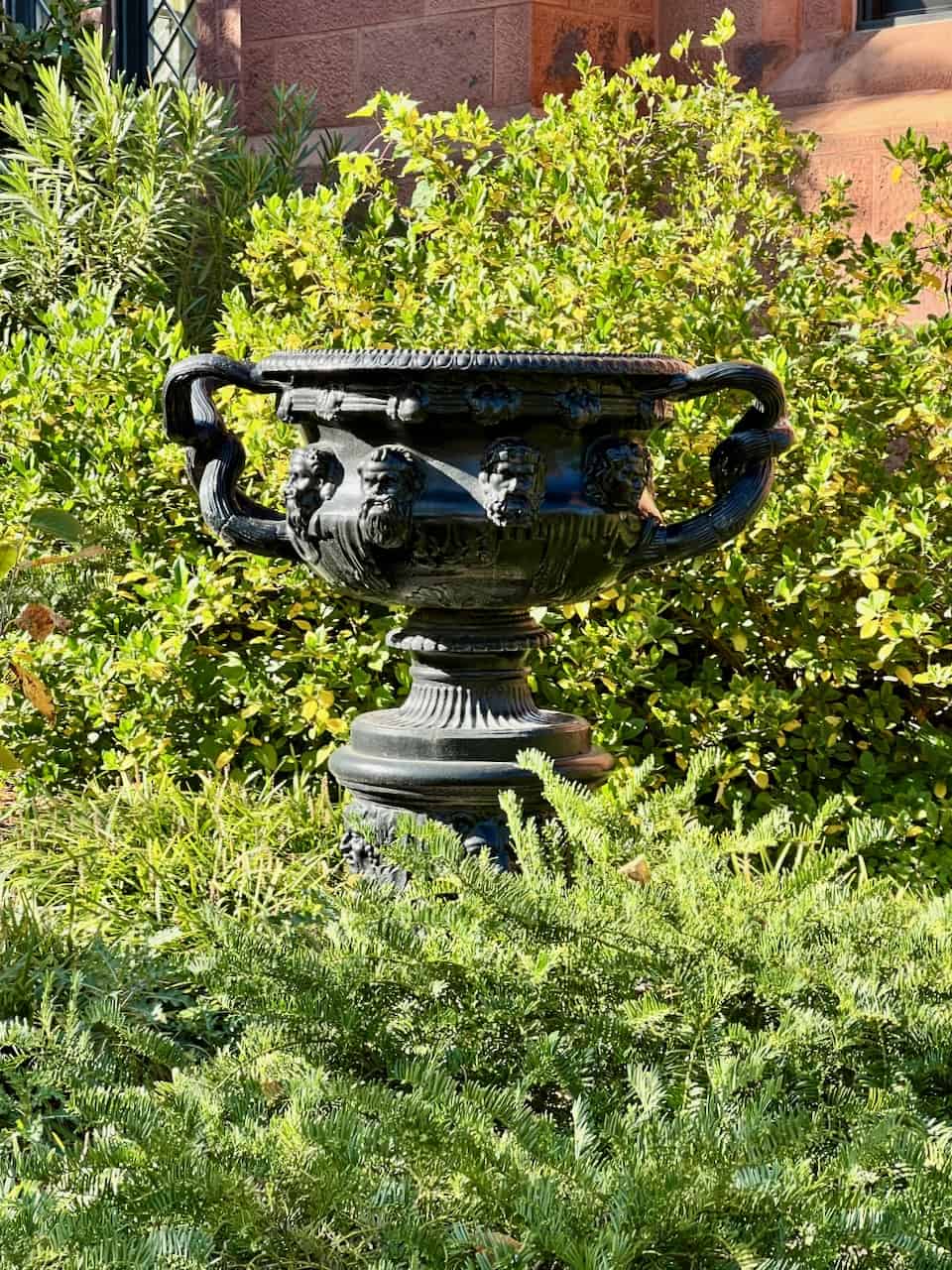 Uncovering the Hidden Treasures of the Enid A Haupt Garden – Garden ...